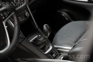 Brown Opel Zafira 2013 in Jelgava, with an engine capacity of 1.60 L and mileage of 0 thousand km for 6990 €, photo 16 on AUTOMOTO.COM.LV