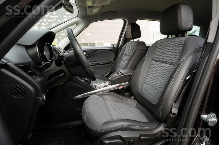 Brown Opel Zafira 2013 in Jelgava, with an engine capacity of 1.60 L and mileage of 0 thousand km for 6990 €, photo 17 on AUTOMOTO.COM.LV