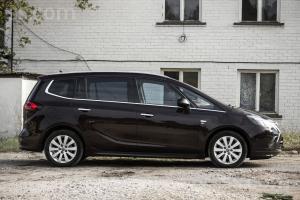Brūns Opel Zafira 2013 Tukums, ar dzinēja tilpumu 2.00 L un nobraukumu 0 tūkst. km par 6999 €, foto 3 vietnē AUTOMOTO.COM.LV