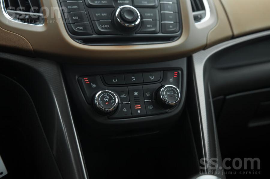 Brūns Opel Zafira 2013 Tukums, ar dzinēja tilpumu 2.00 L un nobraukumu 0 tūkst. km par 6999 €, foto 11 vietnē AUTOMOTO.COM.LV