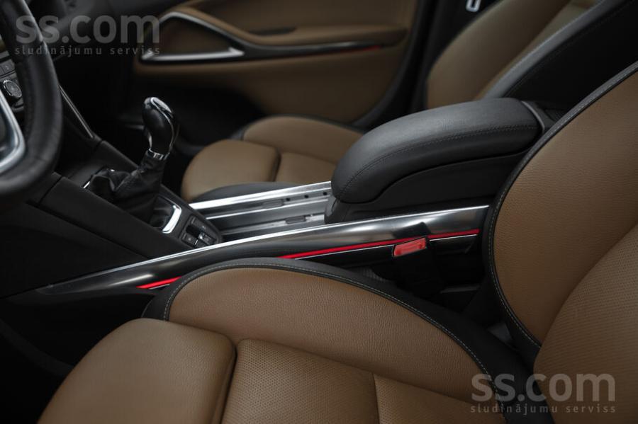 Brūns Opel Zafira 2013 Tukums, ar dzinēja tilpumu 2.00 L un nobraukumu 0 tūkst. km par 6999 €, foto 28 vietnē AUTOMOTO.COM.LV