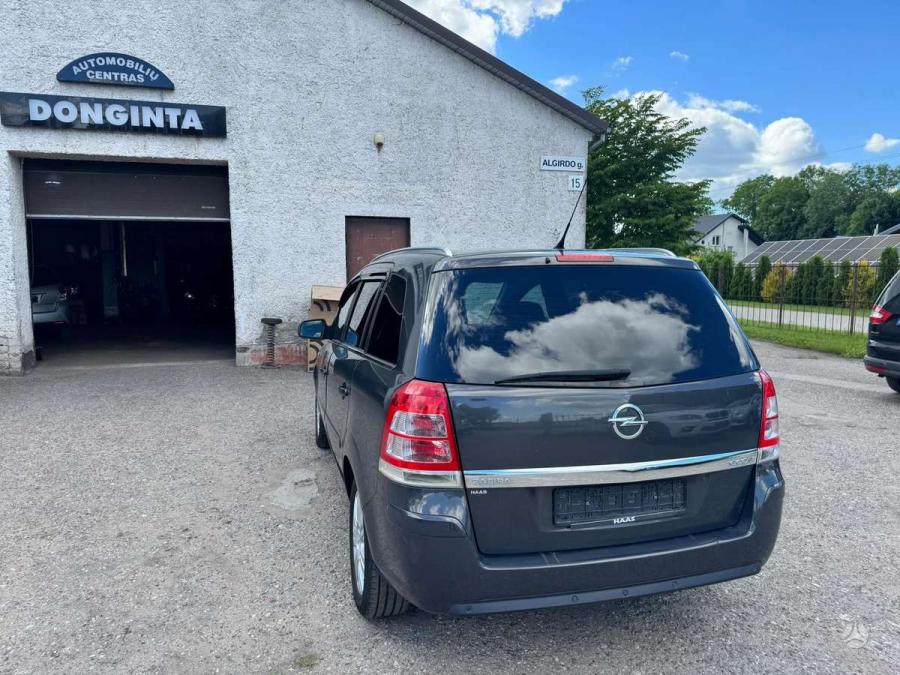 Brūns Opel Zafira 2013 Jurbarkas, ar dzinēja tilpumu 1.70 L un nobraukumu 246 tūkst. km par 3550 €, foto 7 vietnē AUTOMOTO.COM.LV