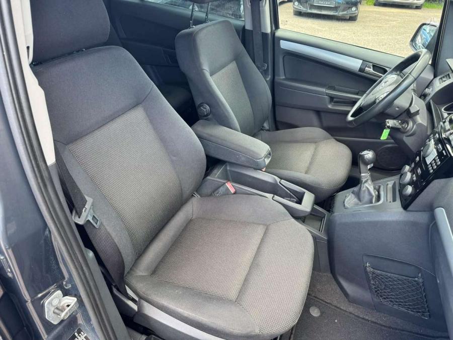 Brūns Opel Zafira 2013 Jurbarkas, ar dzinēja tilpumu 1.70 L un nobraukumu 246 tūkst. km par 3550 €, foto 9 vietnē AUTOMOTO.COM.LV