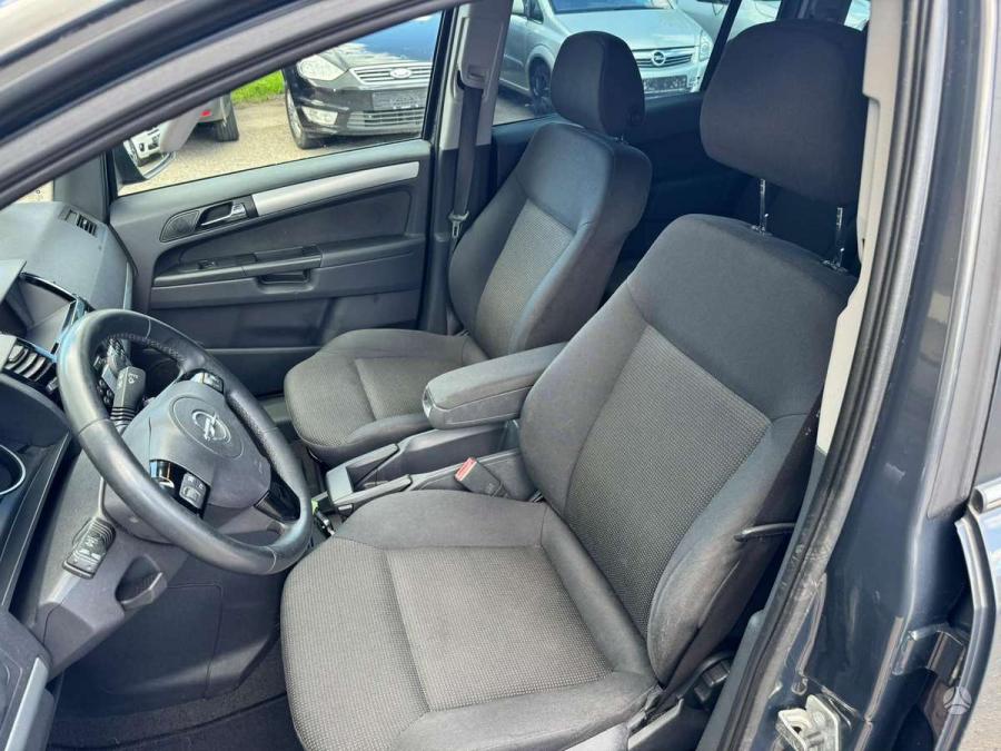Brūns Opel Zafira 2013 Jurbarkas, ar dzinēja tilpumu 1.70 L un nobraukumu 246 tūkst. km par 3550 €, foto 12 vietnē AUTOMOTO.COM.LV