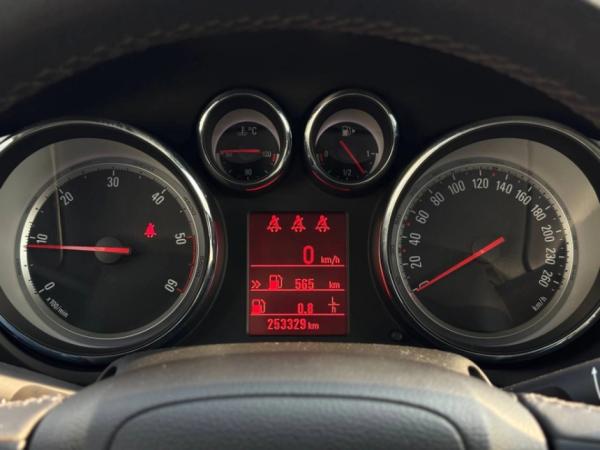 Brūns Opel Zafira 2013 Rīga, ar dzinēja tilpumu 2.00 L un nobraukumu 253 tūkst. km par 6950 €, foto 2 vietnē AUTOMOTO.COM.LV