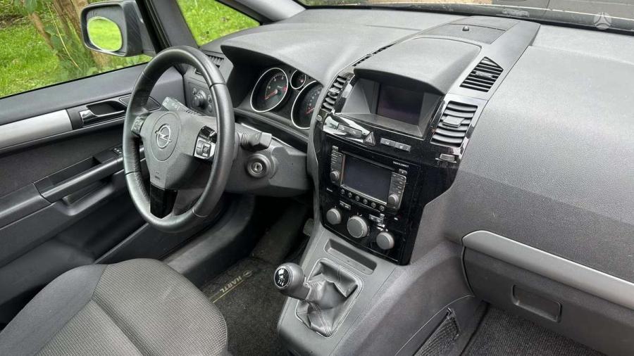 Brūns Opel Zafira 2013 Viļņa, ar dzinēja tilpumu 1.91 L un nobraukumu 300 tūkst. km par 2950 €, foto 8 vietnē AUTOMOTO.COM.LV