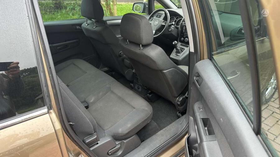 Brūns Opel Zafira 2013 Viļņa, ar dzinēja tilpumu 1.91 L un nobraukumu 300 tūkst. km par 2950 €, foto 9 vietnē AUTOMOTO.COM.LV