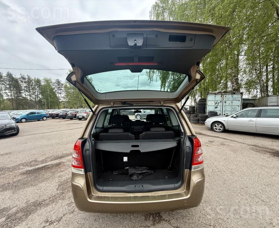 Brūns Opel Zafira 2014 Rīga, ar dzinēja tilpumu 1.70 L un nobraukumu 0 tūkst. km par 3750 €, foto 24 vietnē AUTOMOTO.COM.LV