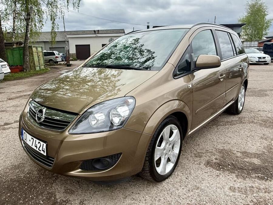 Brown Opel Zafira 2014 in Riga, with an engine capacity of 1.70 L and mileage of 0 thousand km for 3750 €, photo 1 on AUTOMOTO.COM.LV