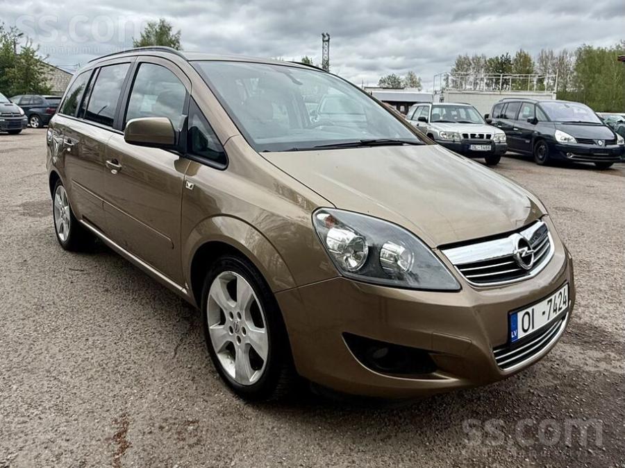 Brown Opel Zafira 2014 in Riga, with an engine capacity of 1.70 L and mileage of 0 thousand km for 3750 €, photo 3 on AUTOMOTO.COM.LV