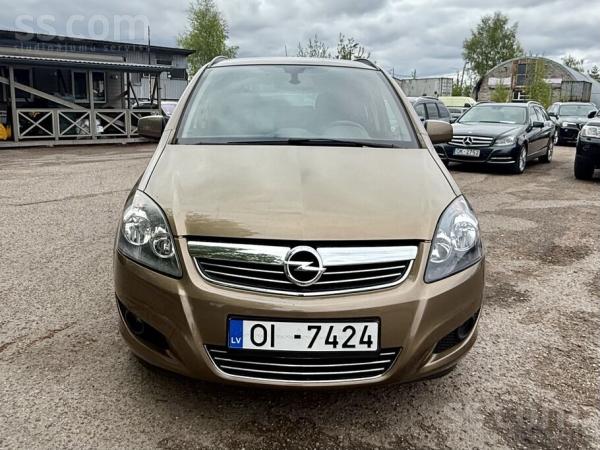 Brown Opel Zafira 2014 in Riga, with an engine capacity of 1.70 L and mileage of 0 thousand km for 3750 €, photo 3 on AUTOMOTO.COM.LV