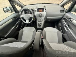 Brown Opel Zafira 2014 in Riga, with an engine capacity of 1.70 L and mileage of 0 thousand km for 3750 €, photo 10 on AUTOMOTO.COM.LV
