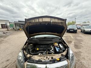 Brown Opel Zafira 2014 in Riga, with an engine capacity of 1.70 L and mileage of 0 thousand km for 3750 €, photo 23 on AUTOMOTO.COM.LV