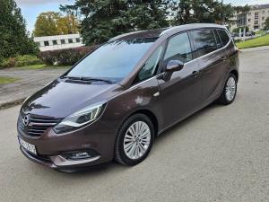 Brown Opel Zafira 2016 in Jekabpils, with an engine capacity of 2.00 L and mileage of 199 thousand km for 8990 €, photo  on AUTOMOTO.COM.LV