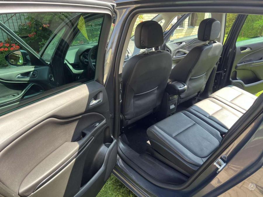 Brūns Opel Zafira 2016 Prienai, ar dzinēja tilpumu 1.60 L un nobraukumu 232 tūkst. km par 5499 €, foto 15 vietnē AUTOMOTO.COM.LV