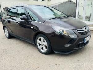 Brown Opel Zafira 2012 in Riga, with an engine capacity of 1.90 L and mileage of 0 thousand km for 3950 €, photo 3 on AUTOMOTO.COM.LV