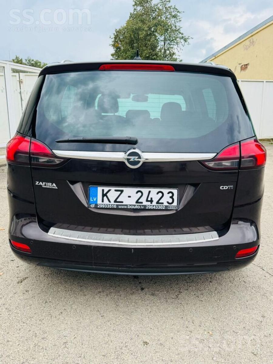 Brown Opel Zafira 2012 in Riga, with an engine capacity of 1.90 L and mileage of 0 thousand km for 3950 €, photo 7 on AUTOMOTO.COM.LV