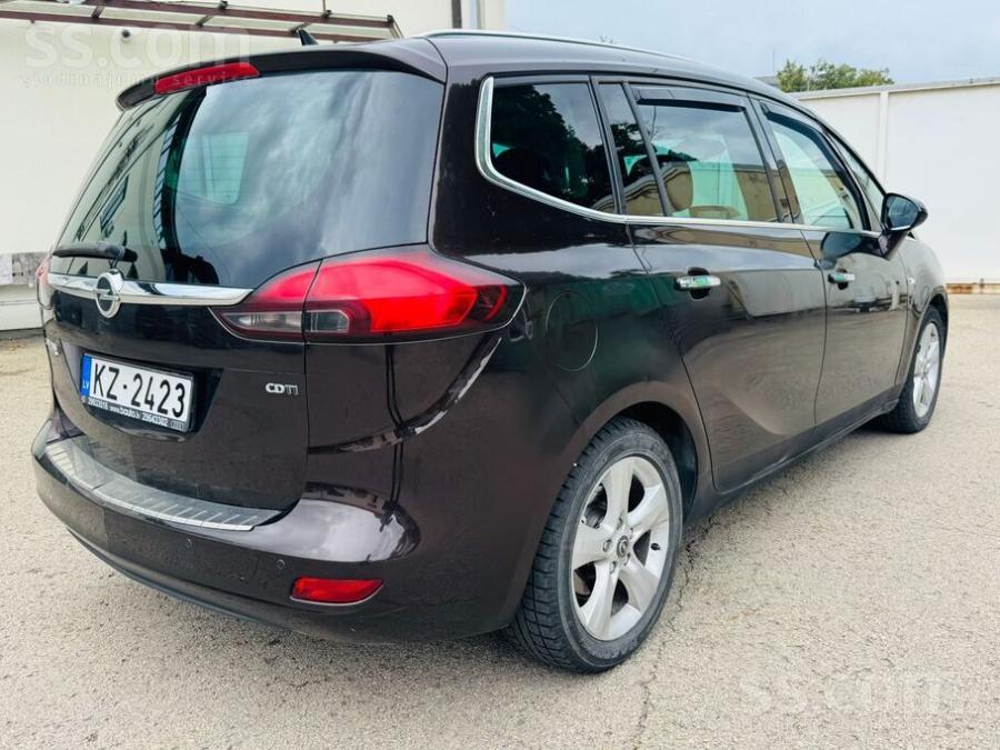 Brown Opel Zafira 2012 in Riga, with an engine capacity of 1.90 L and mileage of 0 thousand km for 3950 €, photo 8 on AUTOMOTO.COM.LV
