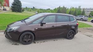 Brown Opel Zafira 2015 in Vilnius, with an engine capacity of 2.00 L and mileage of 237 thousand km for 5500 €, photo 7 on AUTOMOTO.COM.LV