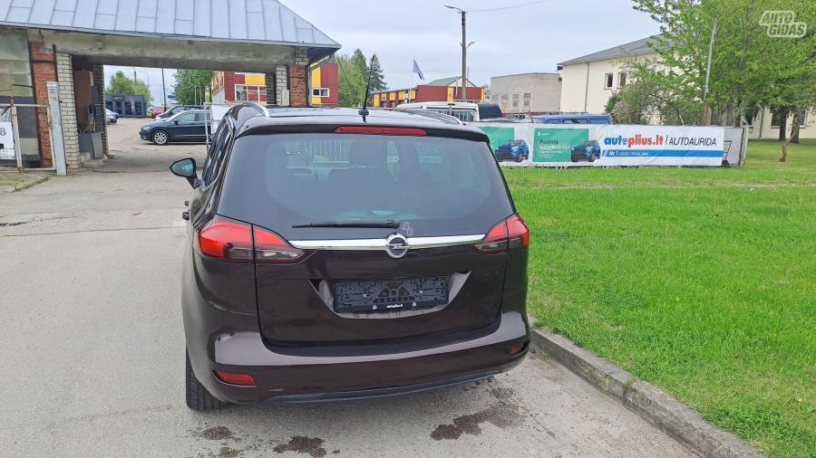 Brown Opel Zafira 2015 in Vilnius, with an engine capacity of 2.00 L and mileage of 237 thousand km for 5500 €, photo 10 on AUTOMOTO.COM.LV