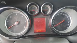 Brown Opel Zafira 2015 in Vilnius, with an engine capacity of 2.00 L and mileage of 237 thousand km for 5500 €, photo 18 on AUTOMOTO.COM.LV