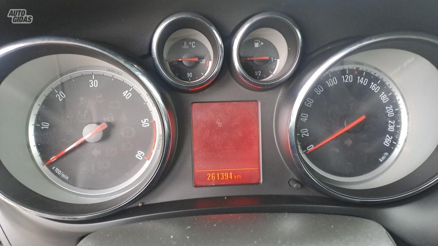 Brown Opel Zafira 2015 in Vilnius, with an engine capacity of 2.00 L and mileage of 237 thousand km for 5500 €, photo 18 on AUTOMOTO.COM.LV