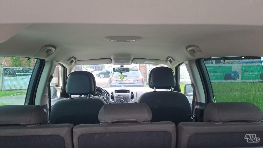 Brown Opel Zafira 2015 in Vilnius, with an engine capacity of 2.00 L and mileage of 237 thousand km for 5500 €, photo 23 on AUTOMOTO.COM.LV