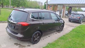 Brown Opel Zafira 2015 in Vilnius, with an engine capacity of 2.00 L and mileage of 237 thousand km for 5500 €, photo 27 on AUTOMOTO.COM.LV