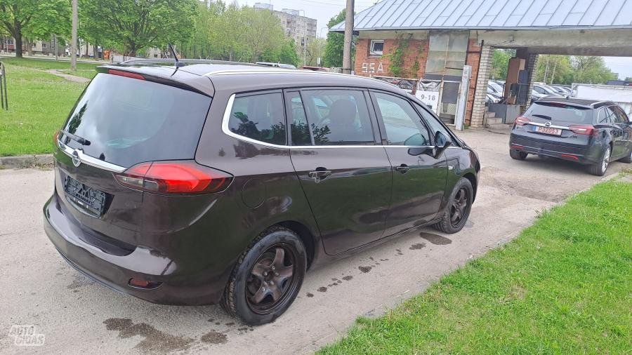 Brown Opel Zafira 2015 in Vilnius, with an engine capacity of 2.00 L and mileage of 237 thousand km for 5500 €, photo 27 on AUTOMOTO.COM.LV