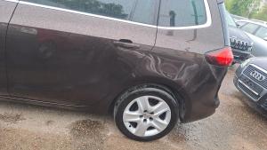 Brown Opel Zafira 2015 in Vilnius, with an engine capacity of 2.00 L and mileage of 237 thousand km for 5500 €, photo 29 on AUTOMOTO.COM.LV