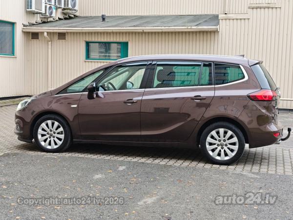 Brūns Opel Zafira 2017 Tallina, ar dzinēja tilpumu 2.00 L un nobraukumu 224 tūkst. km par 7500 €, foto 3 vietnē AUTOMOTO.COM.LV