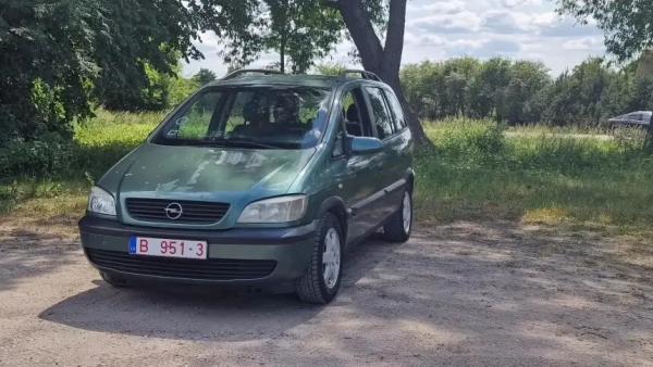 Green Opel Zafira 1999 in Grobiņa, with an engine capacity of 1.60 L and mileage of 392 thousand km for 800 €, photo 1 on AUTOMOTO.COM.LV