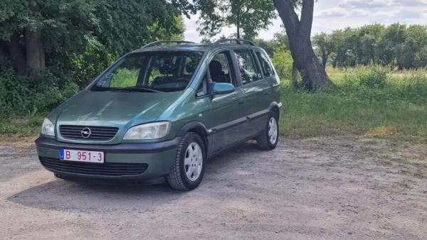 Green Opel Zafira 1999 in Grobiņa, with an engine capacity of 1.60 L and mileage of 392 thousand km for 800 €, photo 2 on AUTOMOTO.COM.LV