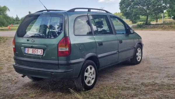 Green Opel Zafira 1999 in Grobiņa, with an engine capacity of 1.60 L and mileage of 392 thousand km for 800 €, photo 6 on AUTOMOTO.COM.LV