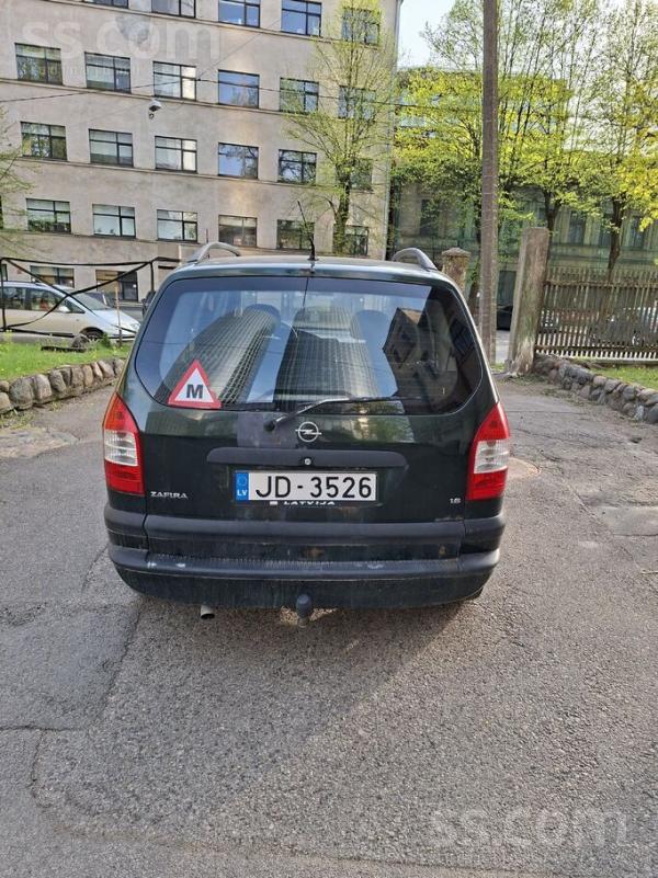 Zaļš Opel Zafira 2003 Rīga, ar dzinēja tilpumu 1.60 L un nobraukumu 325 tūkst. km par 700 €, foto 2 vietnē AUTOMOTO.COM.LV
