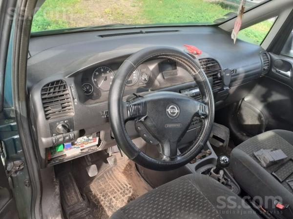 Green Opel Zafira 2003 in Riga, with an engine capacity of 2.20 L and mileage of 325 thousand km for 290 €, photo 6 on AUTOMOTO.COM.LV