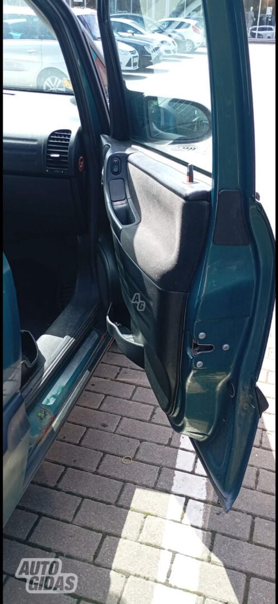 Zaļš Opel Zafira 2003 Marijampole, ar dzinēja tilpumu 2.20 L un nobraukumu 338 tūkst. km par 750 €, foto 9 vietnē AUTOMOTO.COM.LV