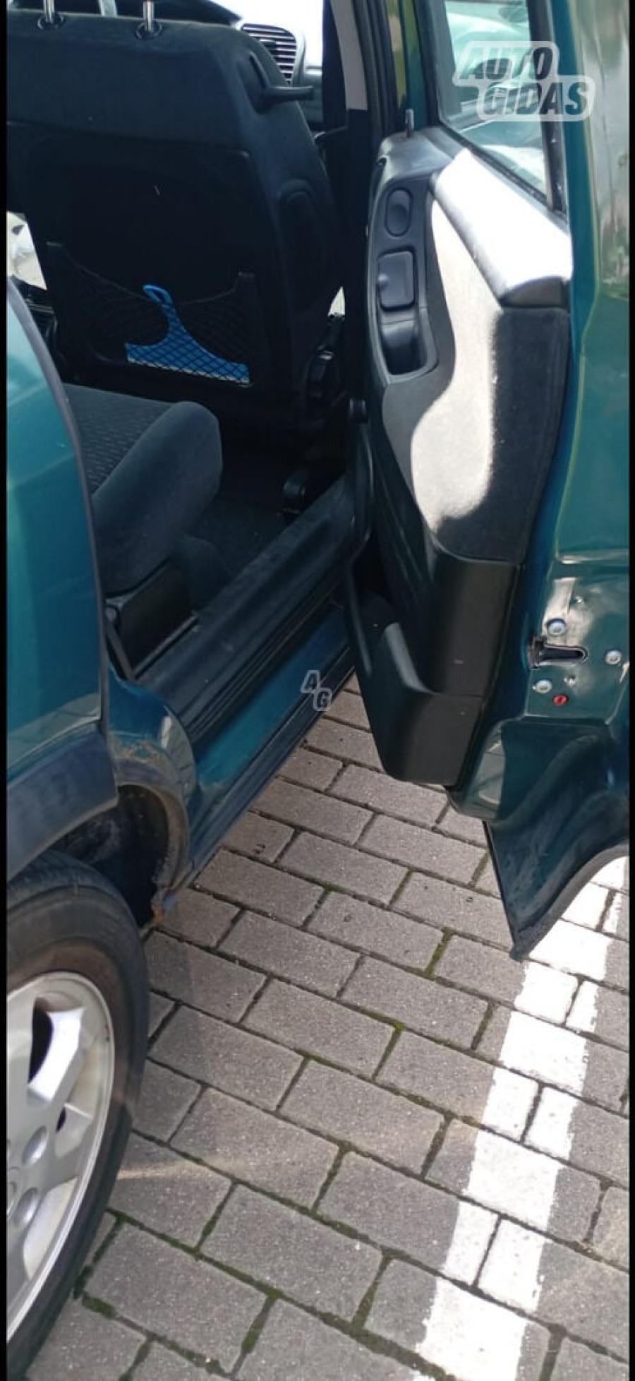 Zaļš Opel Zafira 2003 Marijampole, ar dzinēja tilpumu 2.20 L un nobraukumu 338 tūkst. km par 650 €, foto 8 vietnē AUTOMOTO.COM.LV