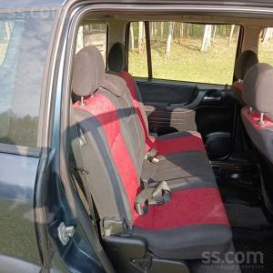 Green Opel Zafira 2003 in Rezekne, with an engine capacity of 2.20 L and mileage of 249 thousand km for 1050 €, photo 5 on AUTOMOTO.COM.LV