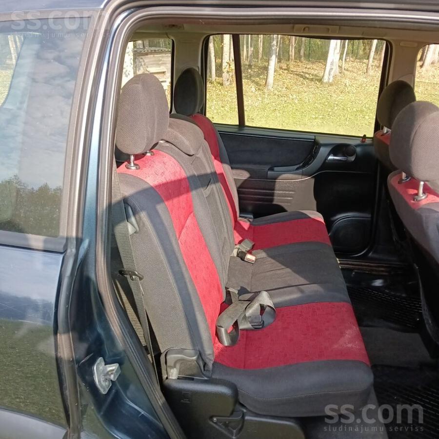 Green Opel Zafira 2003 in Rezekne, with an engine capacity of 2.20 L and mileage of 249 thousand km for 1050 €, photo 5 on AUTOMOTO.COM.LV
