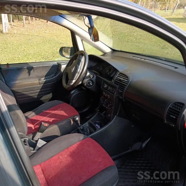 Zaļš Opel Zafira 2003 Rēzekne, ar dzinēja tilpumu 2.20 L un nobraukumu 249 tūkst. km par 1050 €, foto 6 vietnē AUTOMOTO.COM.LV