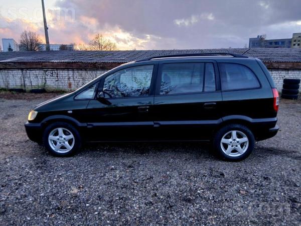 Zaļš Opel Zafira 2004 Rīga, ar dzinēja tilpumu 2.00 L un nobraukumu 328 tūkst. km par 1850 €, foto 2 vietnē AUTOMOTO.COM.LV
