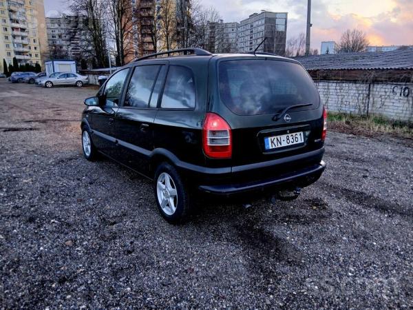 Zaļš Opel Zafira 2004 Rīga, ar dzinēja tilpumu 2.00 L un nobraukumu 328 tūkst. km par 1850 €, foto 3 vietnē AUTOMOTO.COM.LV