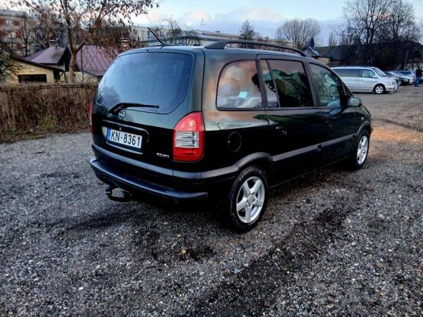 Zaļš Opel Zafira 2004 Rīga, ar dzinēja tilpumu 2.00 L un nobraukumu 328 tūkst. km par 1850 €, foto 4 vietnē AUTOMOTO.COM.LV