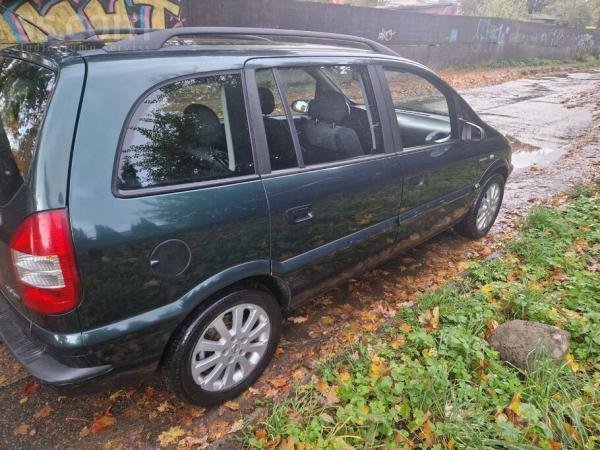 Green Opel Zafira 2004 in Riga, with an engine capacity of 2.00 L and mileage of 292 thousand km for 1000 €, photo 4 on AUTOMOTO.COM.LV