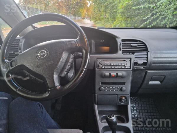 Green Opel Zafira 2004 in Riga, with an engine capacity of 2.00 L and mileage of 292 thousand km for 1000 €, photo 7 on AUTOMOTO.COM.LV
