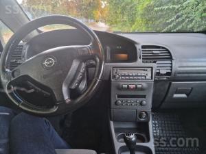 Green Opel Zafira 2004 in Riga, with an engine capacity of 2.00 L and mileage of 292 thousand km for 1000 €, photo 8 on AUTOMOTO.COM.LV