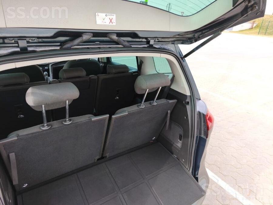 Green Opel Zafira 2014 in Riga, with an engine capacity of 1.60 L and mileage of 0 thousand km for 5900 €, photo 12 on AUTOMOTO.COM.LV