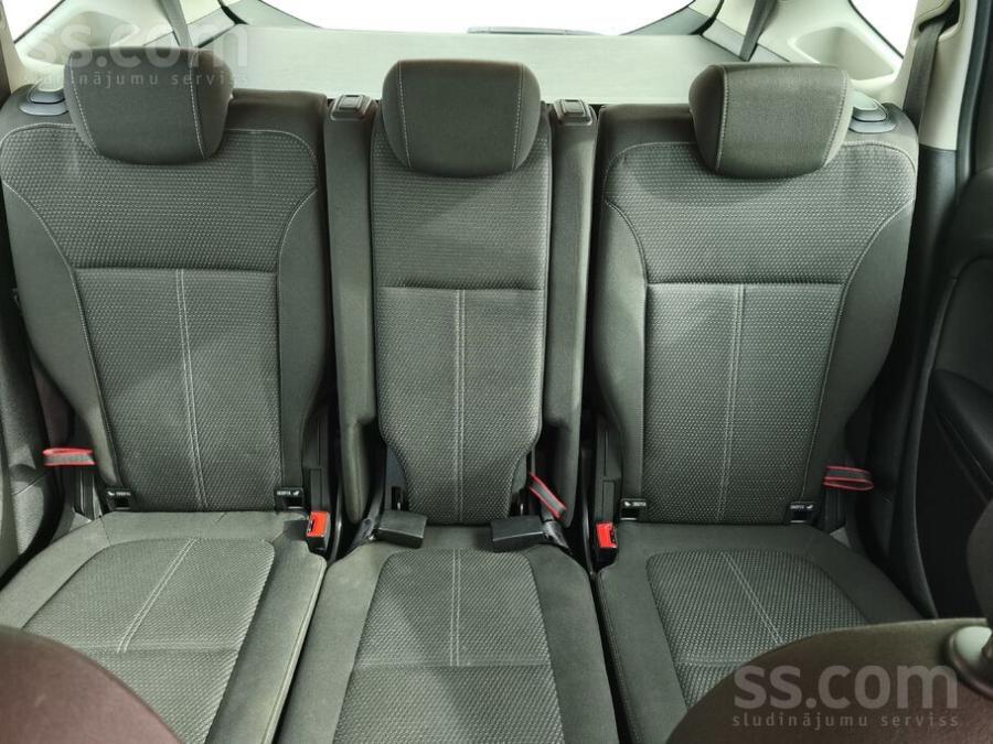 Green Opel Zafira 2014 in Riga, with an engine capacity of 1.60 L and mileage of 0 thousand km for 5900 €, photo 26 on AUTOMOTO.COM.LV