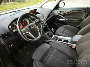 Zaļš Opel Zafira 2014 Rīga, ar dzinēja tilpumu 1.60 L un nobraukumu 0 tūkst. km par 5900 €, foto 9 vietnē AUTOMOTO.COM.LV